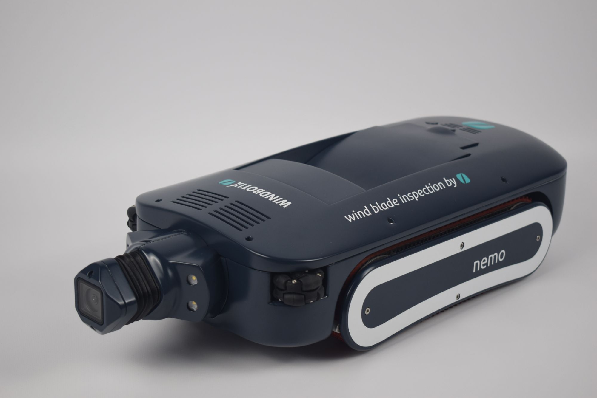 Nemo : Robot for internal inspection of wind blades